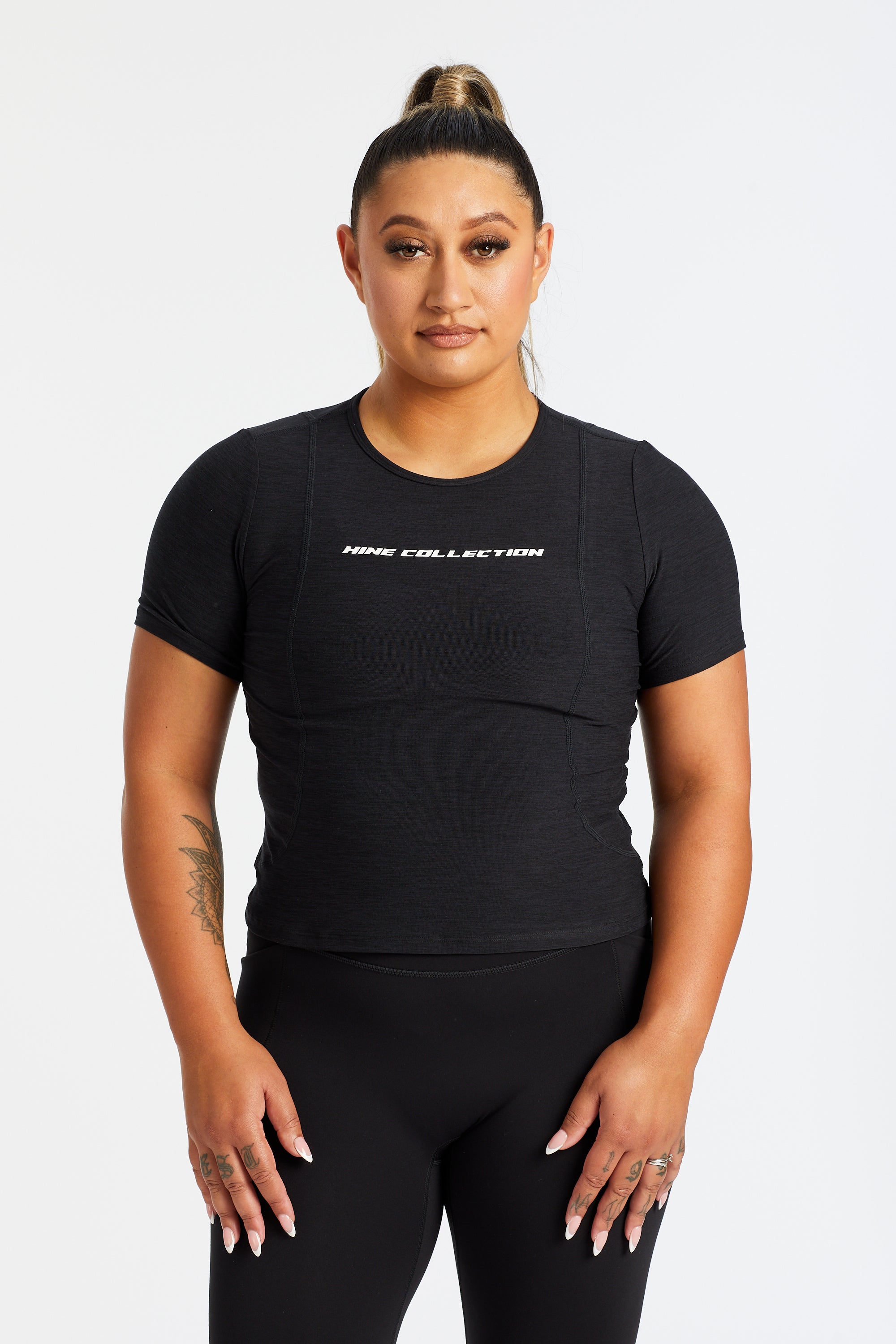 HINE TRAINING CROP TEE - ONYX – HINE COLLECTION